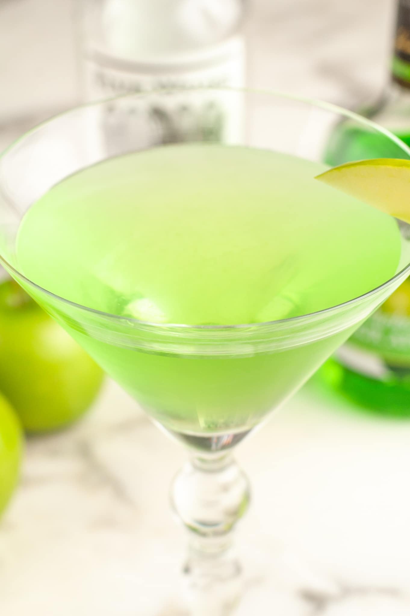 Easy Appletini Recipe - Sour Apple Martini - Food Lovin Family