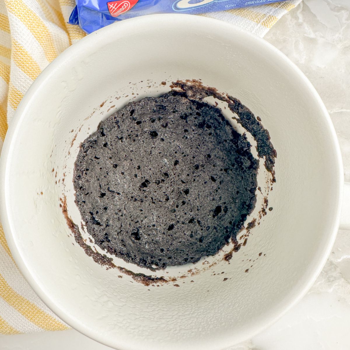 Easy Oreo Mug Cake Recipe - Food Lovin Family