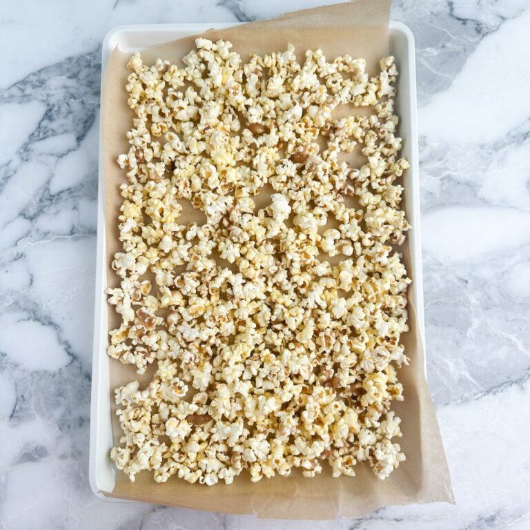 Cinnamon Sugar Popcorn Recipe - Food Lovin Family