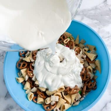Christmas Reindeer Crack Recipe - Food Lovin Family