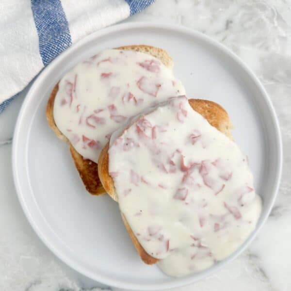 Chipped Beef On Toast - Food Lovin Family