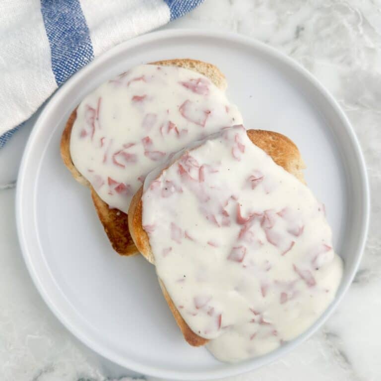 Chipped Beef On Toast - Food Lovin Family